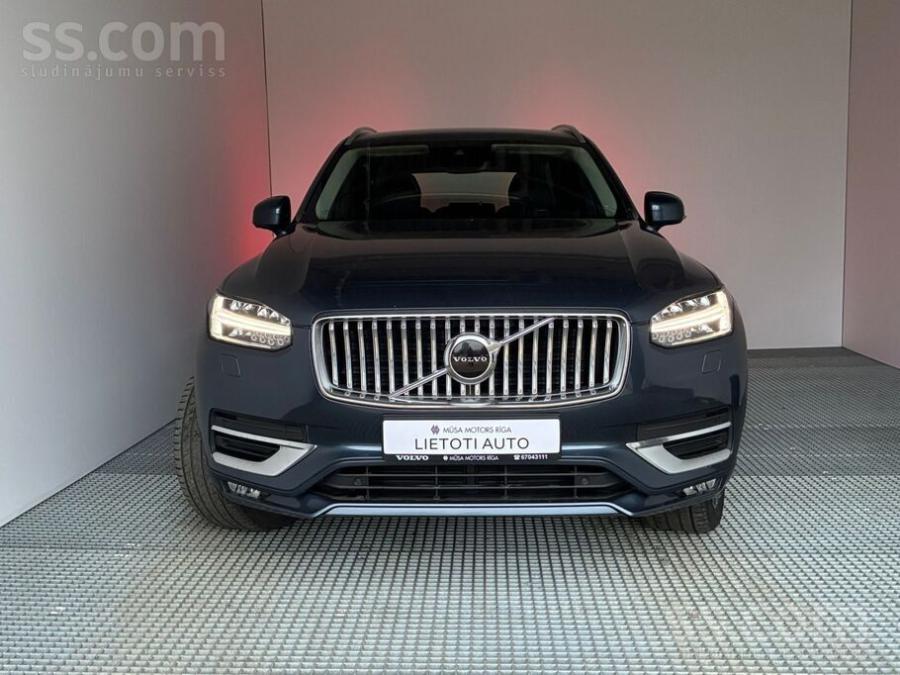 Pelēks Volvo XC90 2020 Rīga, ar dzinēja tilpumu 2.00 L un nobraukumu 132 tūkst. km par 32990 €, foto 3 vietnē AUTOMOTO.COM.LV
