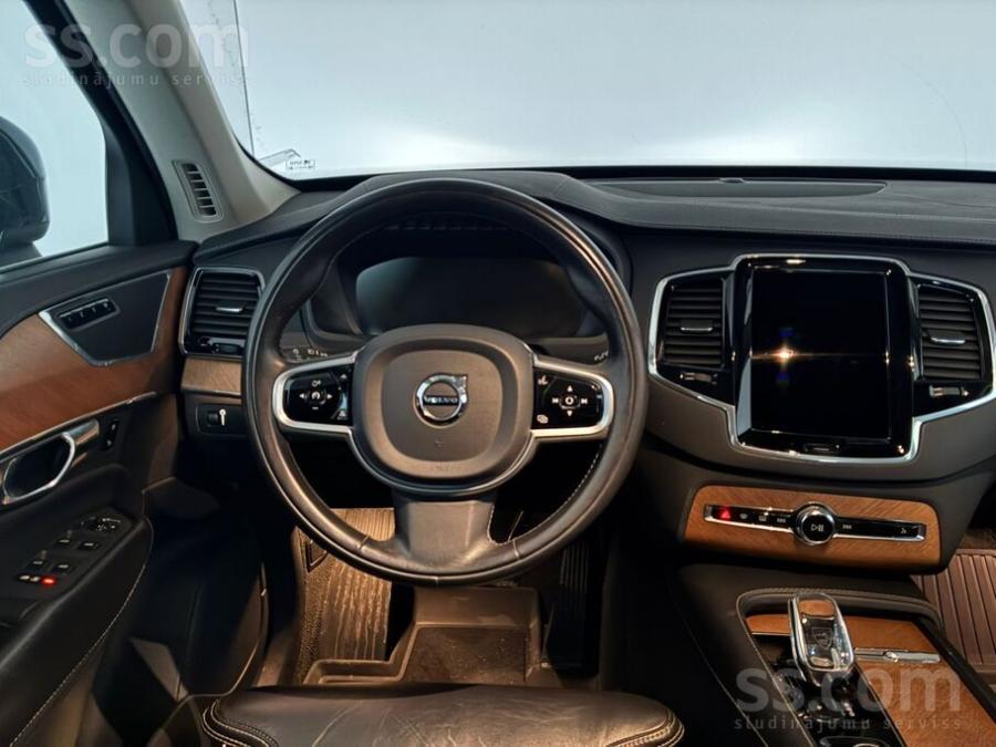 Pelēks Volvo XC90 2020 Rīga, ar dzinēja tilpumu 2.00 L un nobraukumu 132 tūkst. km par 32990 €, foto 12 vietnē AUTOMOTO.COM.LV
