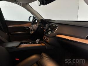 Pelēks Volvo XC90 2020 Rīga, ar dzinēja tilpumu 2.00 L un nobraukumu 132 tūkst. km par 32990 €, foto 19 vietnē AUTOMOTO.COM.LV