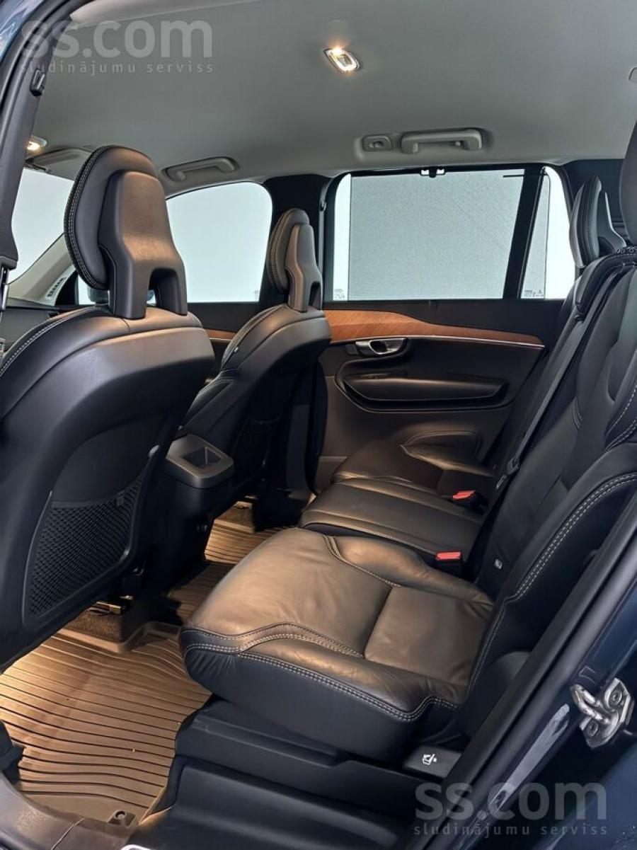 Pelēks Volvo XC90 2020 Rīga, ar dzinēja tilpumu 2.00 L un nobraukumu 132 tūkst. km par 32990 €, foto 22 vietnē AUTOMOTO.COM.LV