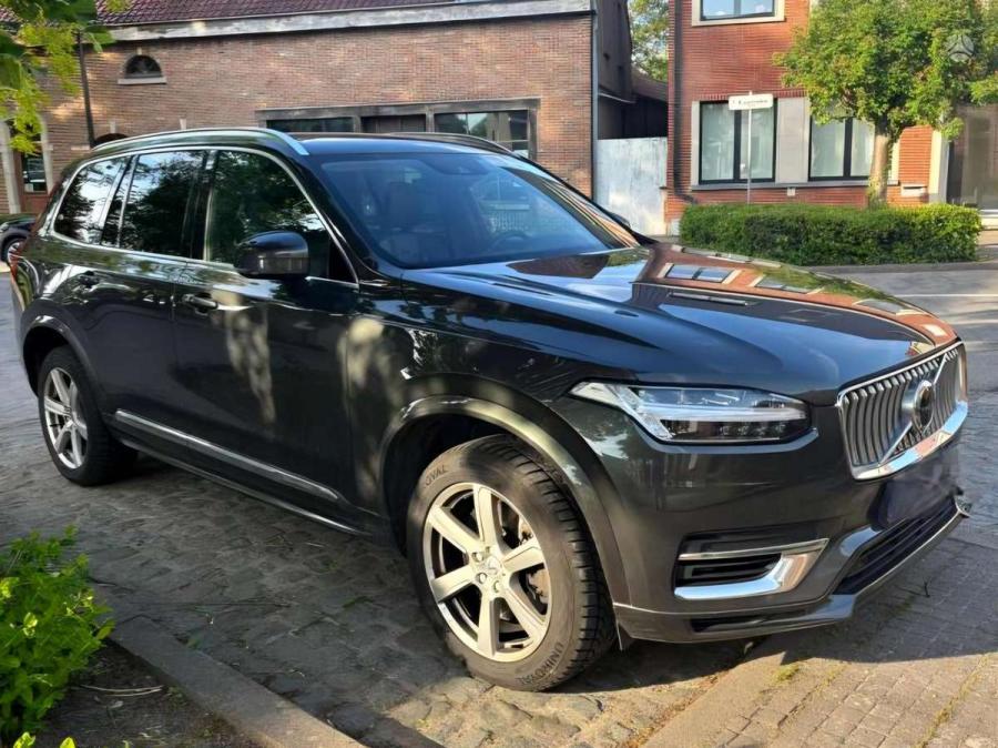 Grey Volvo XC90 2020 in Taurage, with an engine capacity of 1.97 L and mileage of 238 thousand km for 25000 €, photo 3 on AUTOMOTO.COM.LV