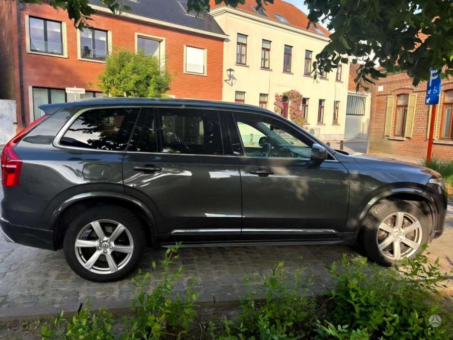 Grey Volvo XC90 2020 in Taurage, with an engine capacity of 1.97 L and mileage of 238 thousand km for 25000 €, photo 4 on AUTOMOTO.COM.LV