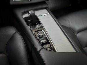 Pelēks Volvo XC90 2020 Rīga, ar dzinēja tilpumu 2.00 L un nobraukumu 98 tūkst. km par 23900 €, foto 15 vietnē AUTOMOTO.COM.LV