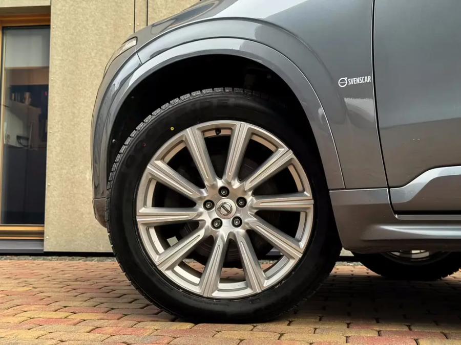 Pelēks Volvo XC90 2020 Rīga, ar dzinēja tilpumu 2.00 L un nobraukumu 98 tūkst. km par 23900 €, foto 21 vietnē AUTOMOTO.COM.LV