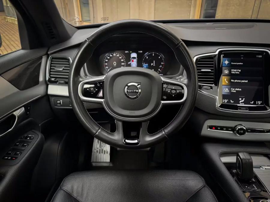 Pelēks Volvo XC90 2020 Rīga, ar dzinēja tilpumu 2.00 L un nobraukumu 98 tūkst. km par 23900 €, foto 32 vietnē AUTOMOTO.COM.LV
