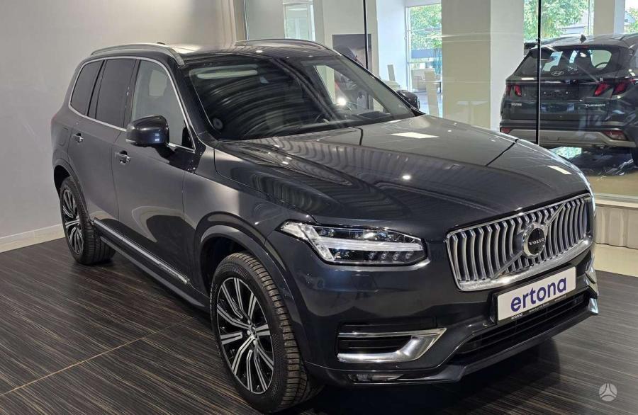 Grey Volvo XC90 2020 in Siauliai, with an engine capacity of 1.97 L and mileage of 162 thousand km for 29900 €, photo 6 on AUTOMOTO.COM.LV