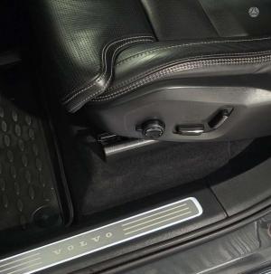 Grey Volvo XC90 2020 in Siauliai, with an engine capacity of 1.97 L and mileage of 162 thousand km for 29900 €, photo 21 on AUTOMOTO.COM.LV