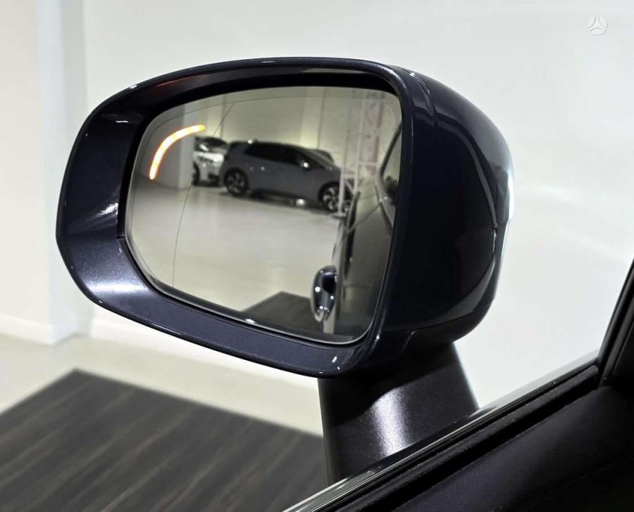 Grey Volvo XC90 2020 in Siauliai, with an engine capacity of 1.97 L and mileage of 162 thousand km for 29900 €, photo 23 on AUTOMOTO.COM.LV