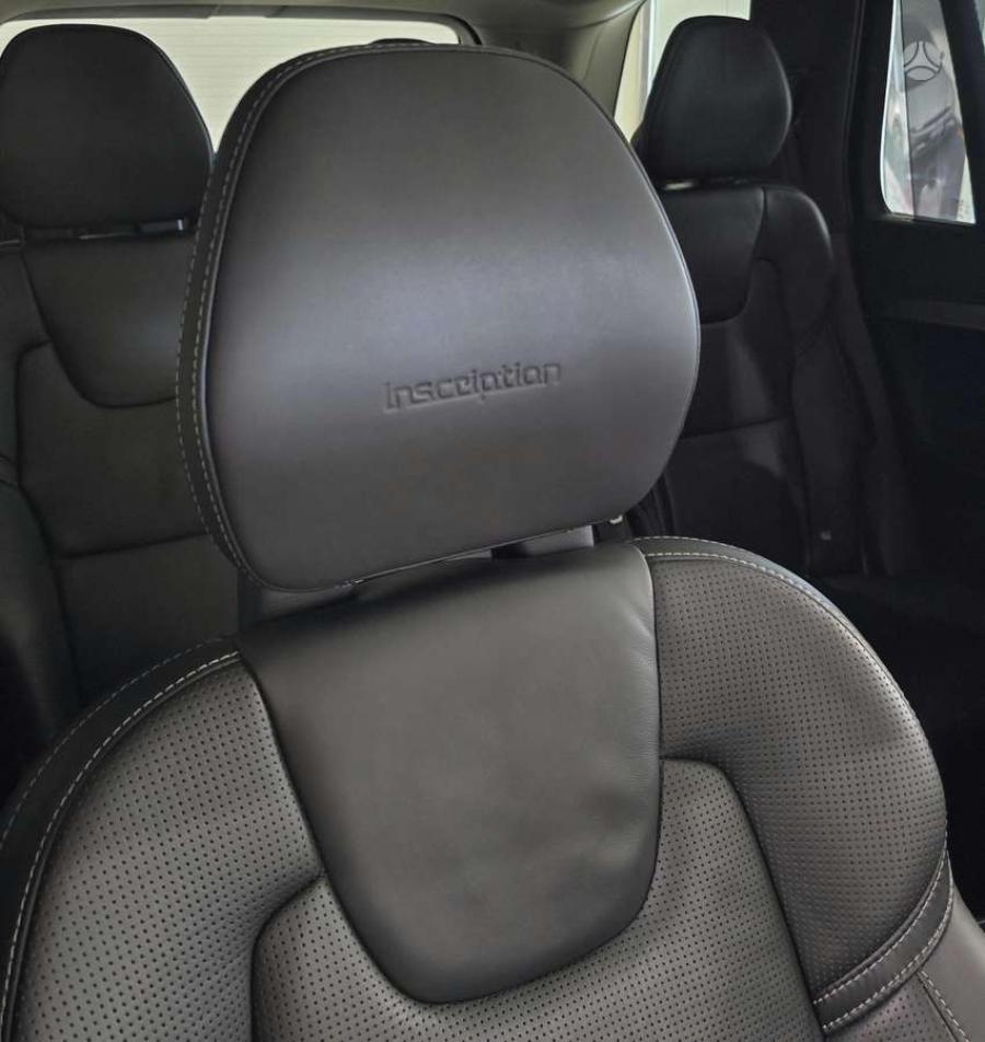 Grey Volvo XC90 2020 in Siauliai, with an engine capacity of 1.97 L and mileage of 162 thousand km for 29900 €, photo 35 on AUTOMOTO.COM.LV