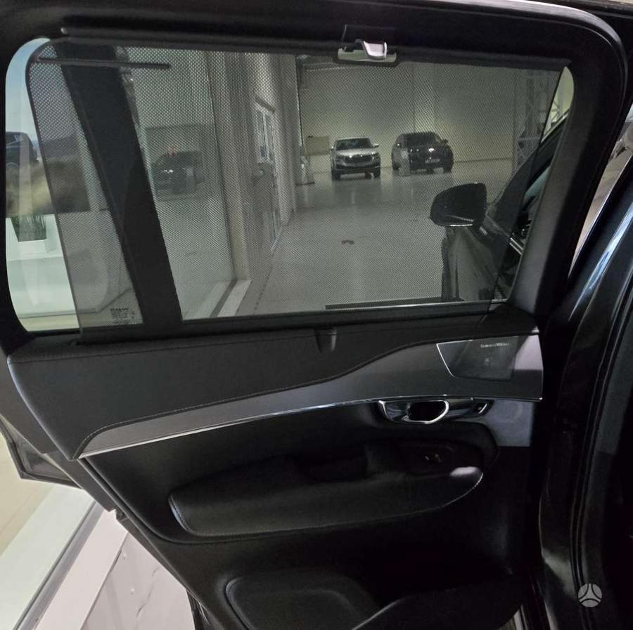 Grey Volvo XC90 2020 in Siauliai, with an engine capacity of 1.97 L and mileage of 162 thousand km for 29900 €, photo 37 on AUTOMOTO.COM.LV