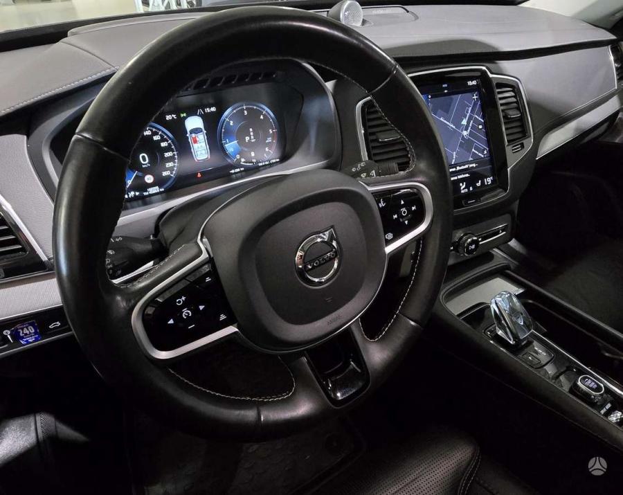 Grey Volvo XC90 2020 in Siauliai, with an engine capacity of 1.97 L and mileage of 162 thousand km for 29900 €, photo 39 on AUTOMOTO.COM.LV