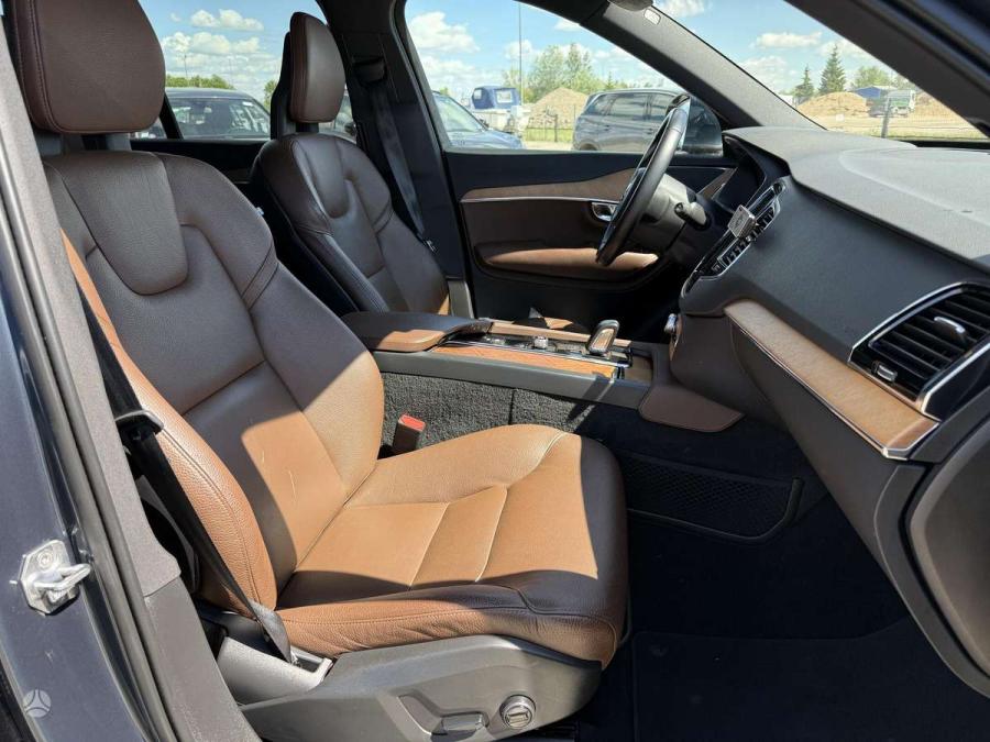 Pelēks Volvo XC90 2020 Tauragė, ar dzinēja tilpumu 1.97 L un nobraukumu 151 tūkst. km par 26378 €, foto 13 vietnē AUTOMOTO.COM.LV
