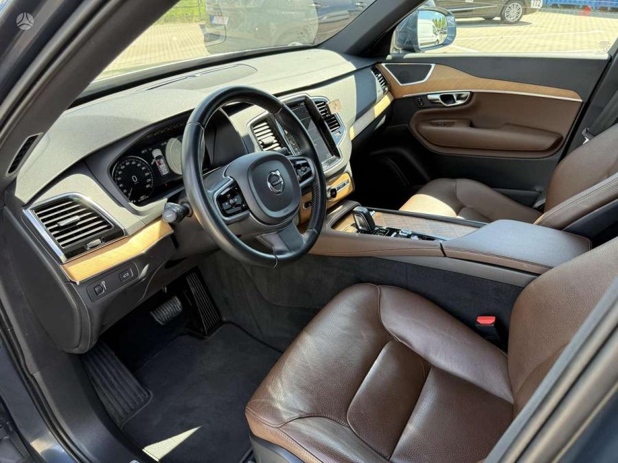 Pelēks Volvo XC90 2020 Tauragė, ar dzinēja tilpumu 1.97 L un nobraukumu 151 tūkst. km par 26378 €, foto 28 vietnē AUTOMOTO.COM.LV