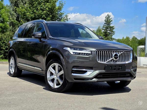 Grey Volvo XC90 2020 in Taurage, with an engine capacity of 1.97 L and mileage of 238 thousand km for 24400 €, photo 3 on AUTOMOTO.COM.LV