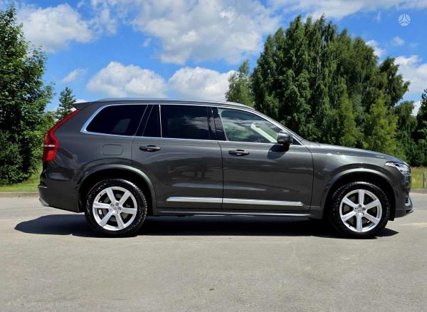 Grey Volvo XC90 2020 in Taurage, with an engine capacity of 1.97 L and mileage of 238 thousand km for 24400 €, photo 4 on AUTOMOTO.COM.LV