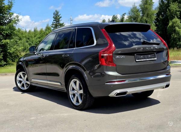 Grey Volvo XC90 2020 in Taurage, with an engine capacity of 1.97 L and mileage of 238 thousand km for 24400 €, photo 7 on AUTOMOTO.COM.LV