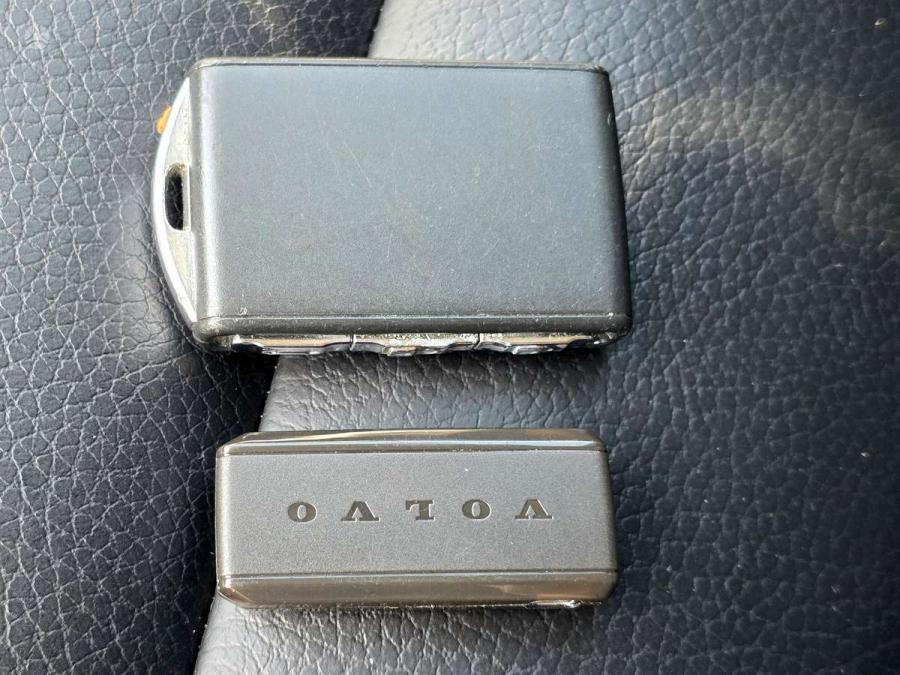 Серый Вольво ХС90 2020 в Таураге, объемом двигателя 1.97 л и пробегом 238 тыс. км за 24400 €, фото 21 на AUTOMOTO.COM.LV
