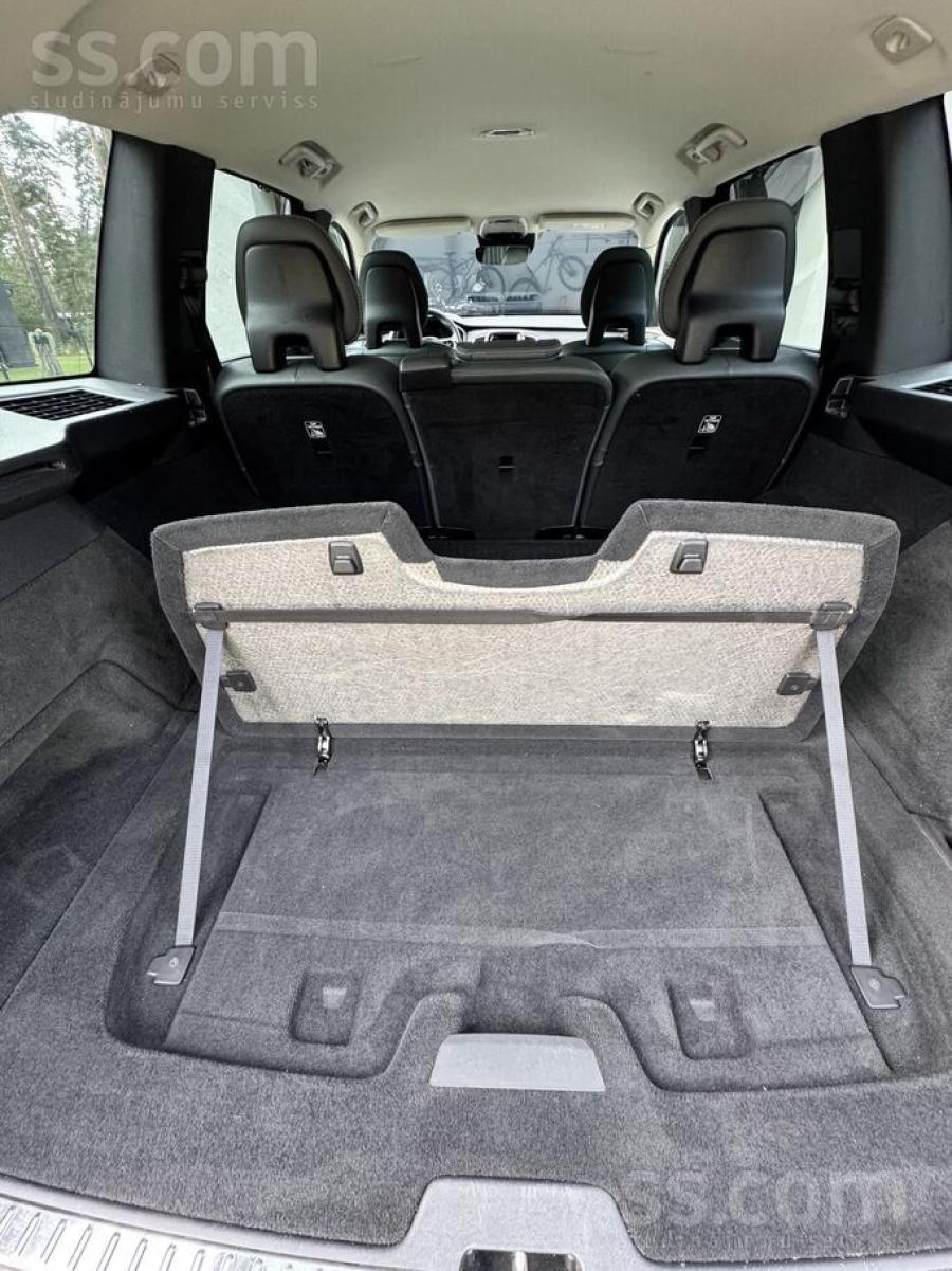 Pelēks Volvo XC90 2020 Rīga, ar dzinēja tilpumu 2.00 L un nobraukumu 135 tūkst. km par 35500 €, foto 15 vietnē AUTOMOTO.COM.LV