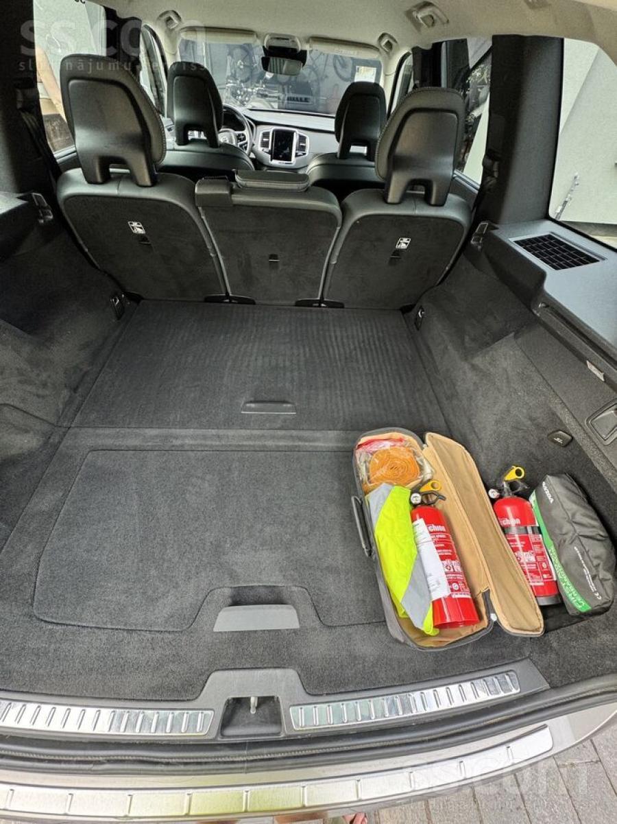 Pelēks Volvo XC90 2020 Rīga, ar dzinēja tilpumu 2.00 L un nobraukumu 135 tūkst. km par 35500 €, foto 17 vietnē AUTOMOTO.COM.LV
