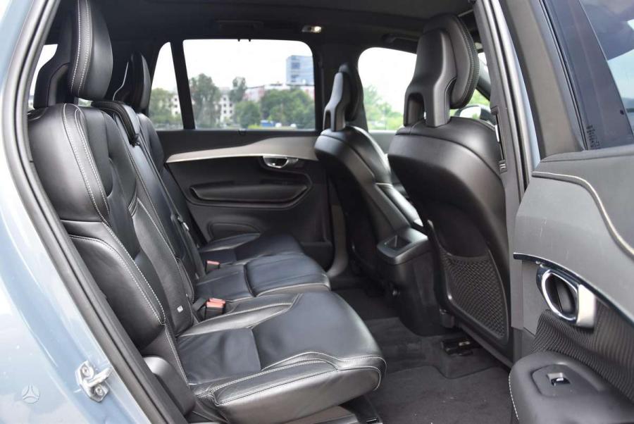 Grey Volvo XC90 2020 in Vilnius, with an engine capacity of 1.97 L and mileage of 310 thousand km for 26000 €, photo 14 on AUTOMOTO.COM.LV
