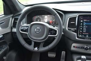 Grey Volvo XC90 2020 in Vilnius, with an engine capacity of 1.97 L and mileage of 310 thousand km for 26000 €, photo 16 on AUTOMOTO.COM.LV
