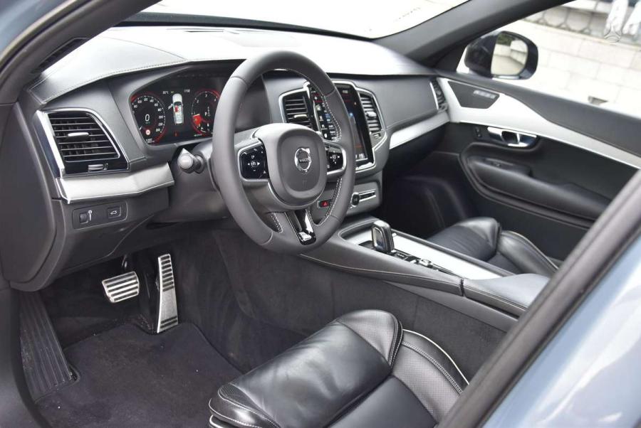 Grey Volvo XC90 2020 in Vilnius, with an engine capacity of 1.97 L and mileage of 310 thousand km for 26000 €, photo 18 on AUTOMOTO.COM.LV