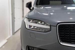Pelēks Volvo XC90 2020 Viļņa, ar dzinēja tilpumu 1.97 L un nobraukumu 91 tūkst. km par 36490 €, foto 10 vietnē AUTOMOTO.COM.LV