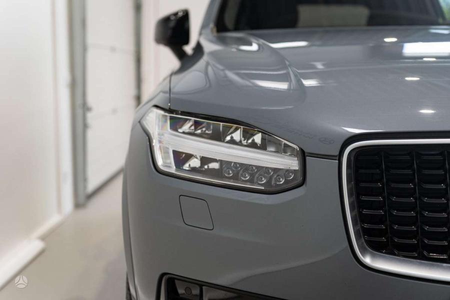 Pelēks Volvo XC90 2020 Viļņa, ar dzinēja tilpumu 1.97 L un nobraukumu 91 tūkst. km par 36490 €, foto 10 vietnē AUTOMOTO.COM.LV