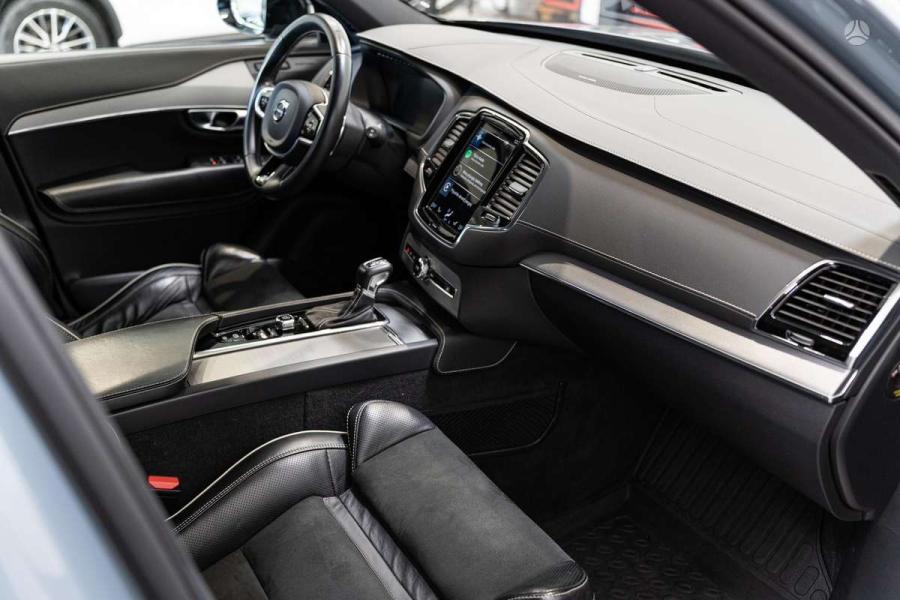 Pelēks Volvo XC90 2020 Viļņa, ar dzinēja tilpumu 1.97 L un nobraukumu 91 tūkst. km par 36490 €, foto 23 vietnē AUTOMOTO.COM.LV