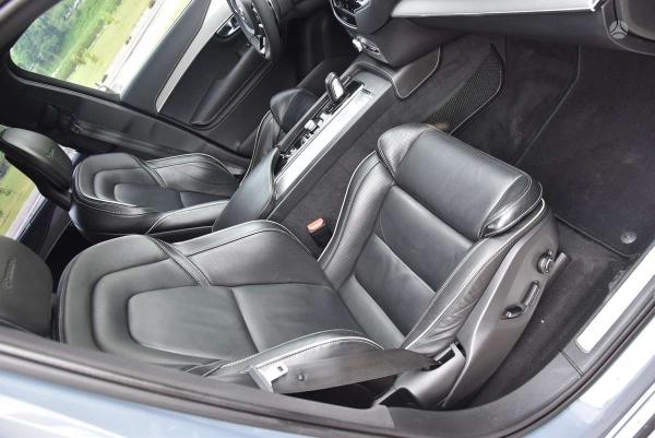 Grey Volvo XC90 2020 in Vilnius, with an engine capacity of 1.97 L and mileage of 310 thousand km for 24500 €, photo 10 on AUTOMOTO.COM.LV