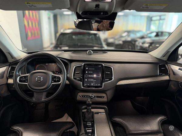 Grey Volvo XC90 2020 in Klaipeda, with an engine capacity of 1.97 L and mileage of 231 thousand km for 28900 €, photo 3 on AUTOMOTO.COM.LV