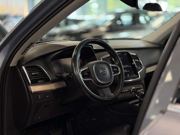 Grey Volvo XC90 2020 in Klaipeda, with an engine capacity of 1.97 L and mileage of 231 thousand km for 28900 €, photo 11 on AUTOMOTO.COM.LV