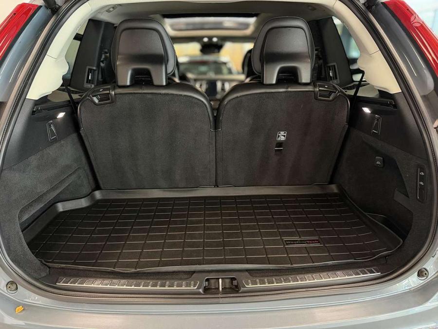 Pelēks Volvo XC90 2020 Klaipėda, ar dzinēja tilpumu 1.97 L un nobraukumu 231 tūkst. km par 28900 €, foto 34 vietnē AUTOMOTO.COM.LV