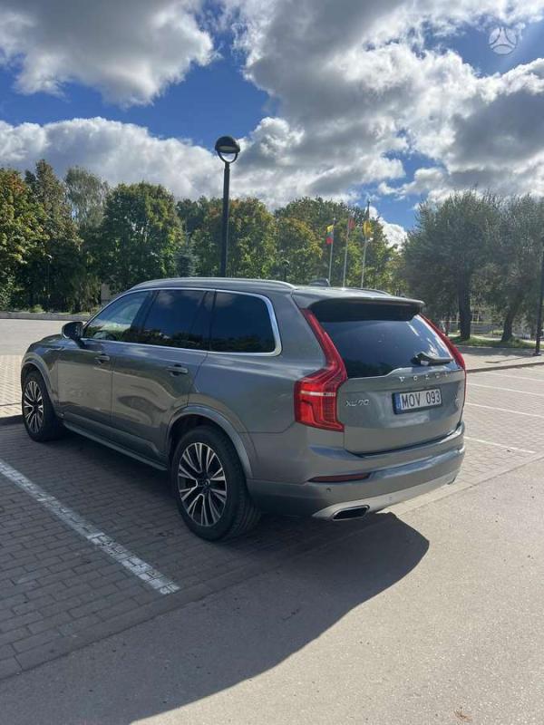 Grey Volvo XC90 2020 in Siauliai, with an engine capacity of 1.97 L and mileage of 90 thousand km for 31000 €, photo 5 on AUTOMOTO.COM.LV