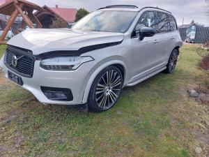 Grey Volvo XC90 2021 in Kedainiai, with an engine capacity of 2.00 L and mileage of 102 thousand km for 14950 €, photo 3 on AUTOMOTO.COM.LV