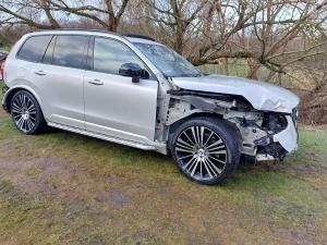 Grey Volvo XC90 2021 in Kedainiai, with an engine capacity of 2.00 L and mileage of 102 thousand km for 14950 €, photo 5 on AUTOMOTO.COM.LV
