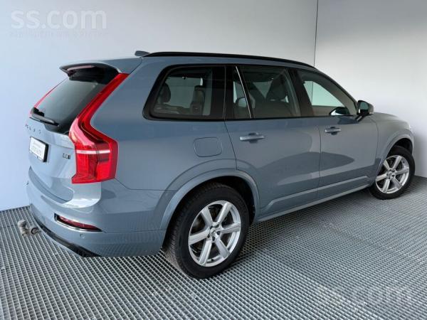 Grey Volvo XC90 2021 in Riga, with an engine capacity of 2.00 L and mileage of 131 thousand km for 36990 €, photo 3 on AUTOMOTO.COM.LV