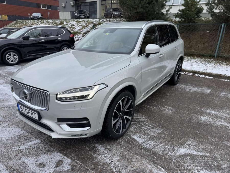 Grey Volvo XC90 2021 in Vilnius, with an engine capacity of 1.97 L and mileage of 109 thousand km for 39000 €, photo 12 on AUTOMOTO.COM.LV