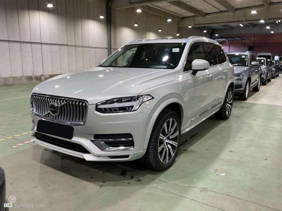 Grey Volvo XC90 2021 in Vilnius, with an engine capacity of 1.97 L and mileage of 178 thousand km for 34490 €, photo 1 on AUTOMOTO.COM.LV