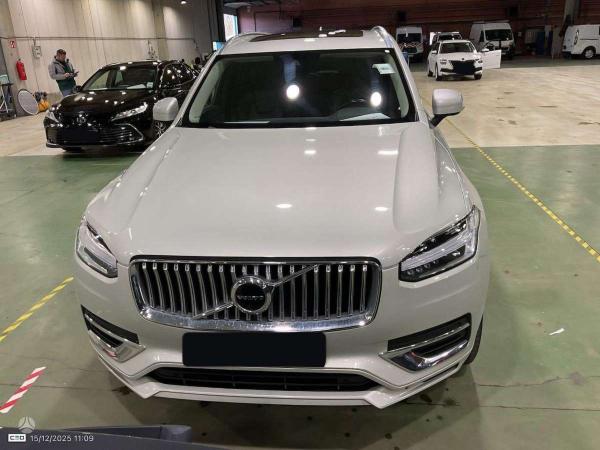 Grey Volvo XC90 2021 in Vilnius, with an engine capacity of 1.97 L and mileage of 178 thousand km for 34490 €, photo 2 on AUTOMOTO.COM.LV