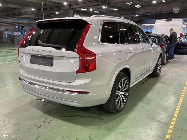 Grey Volvo XC90 2021 in Vilnius, with an engine capacity of 1.97 L and mileage of 178 thousand km for 34490 €, photo 6 on AUTOMOTO.COM.LV