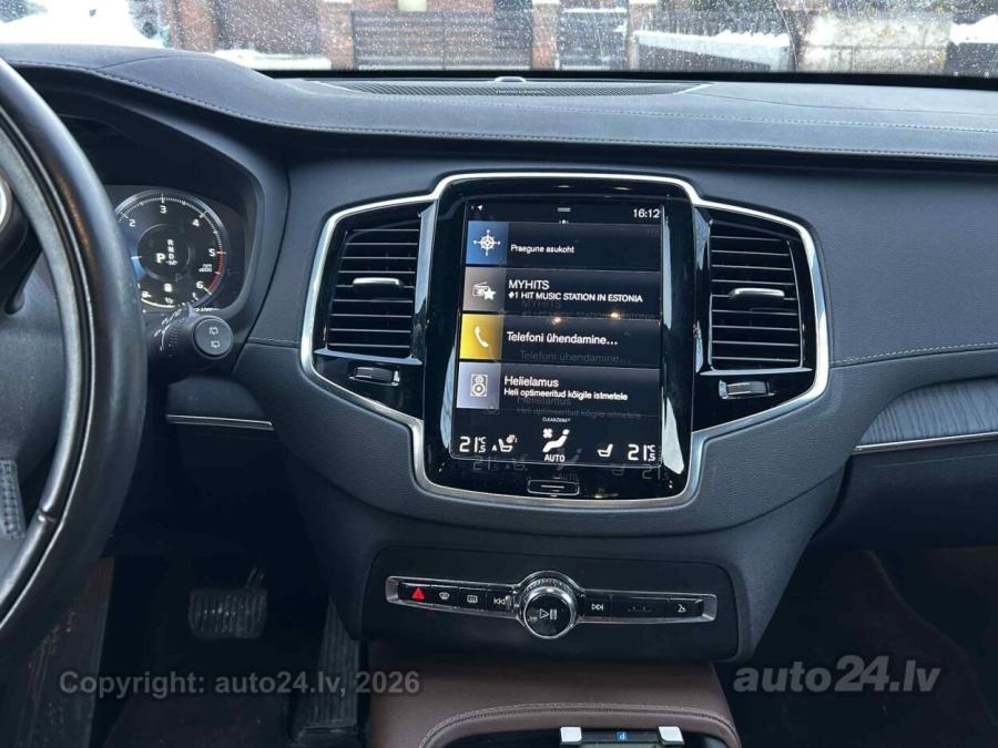 Pelēks Volvo XC90 2021 Tallina, ar dzinēja tilpumu 2.00 L un nobraukumu 130 tūkst. km par 39000 €, foto 21 vietnē AUTOMOTO.COM.LV
