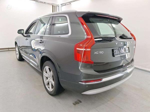 Grey Volvo XC90 2021 in Vilnius, with an engine capacity of 1.97 L and mileage of 140 thousand km for 34990 €, photo 4 on AUTOMOTO.COM.LV
