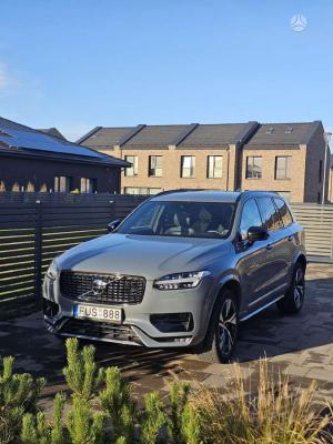 Grey Volvo XC90 2021 in Klaipeda, with an engine capacity of 1.97 L and mileage of 70 thousand km for 45500 €, photo  on AUTOMOTO.COM.LV