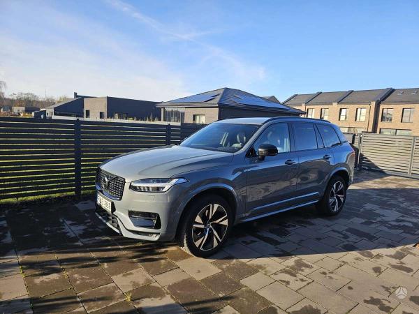 Grey Volvo XC90 2021 in Klaipeda, with an engine capacity of 1.97 L and mileage of 70 thousand km for 45500 €, photo 3 on AUTOMOTO.COM.LV