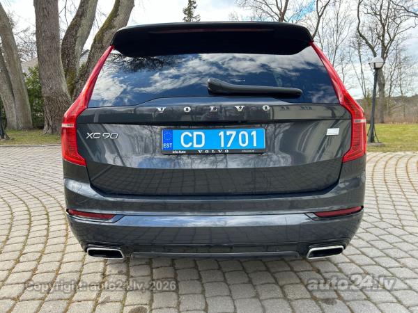 Grey Volvo XC90 2021 in Tallinn, with an engine capacity of 2.00 L and mileage of 82 thousand km for 44950 €, photo 6 on AUTOMOTO.COM.LV