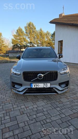 Grey Volvo XC90 2021 in Jelgava, with an engine capacity of 2.00 L and mileage of 160 thousand km for 37770 €, photo 4 on AUTOMOTO.COM.LV
