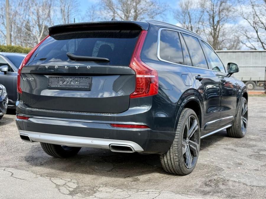Pelēks Volvo XC90 2021 Rīga, ar dzinēja tilpumu 2.00 L un nobraukumu 0 tūkst. km par 35200 €, foto 4 vietnē AUTOMOTO.COM.LV