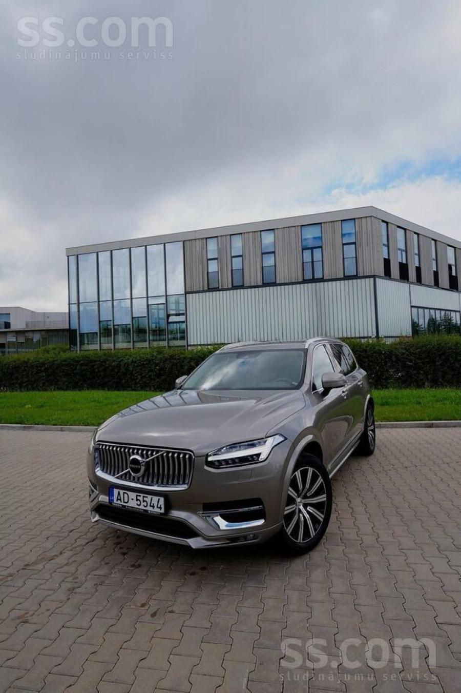 Grey Volvo XC90 2021 in Jurmala, with an engine capacity of 2.00 L and mileage of 84 thousand km for 37000 €, photo 1 on AUTOMOTO.COM.LV