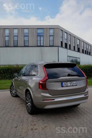 Grey Volvo XC90 2021 in Jurmala, with an engine capacity of 2.00 L and mileage of 84 thousand km for 37000 €, photo 4 on AUTOMOTO.COM.LV